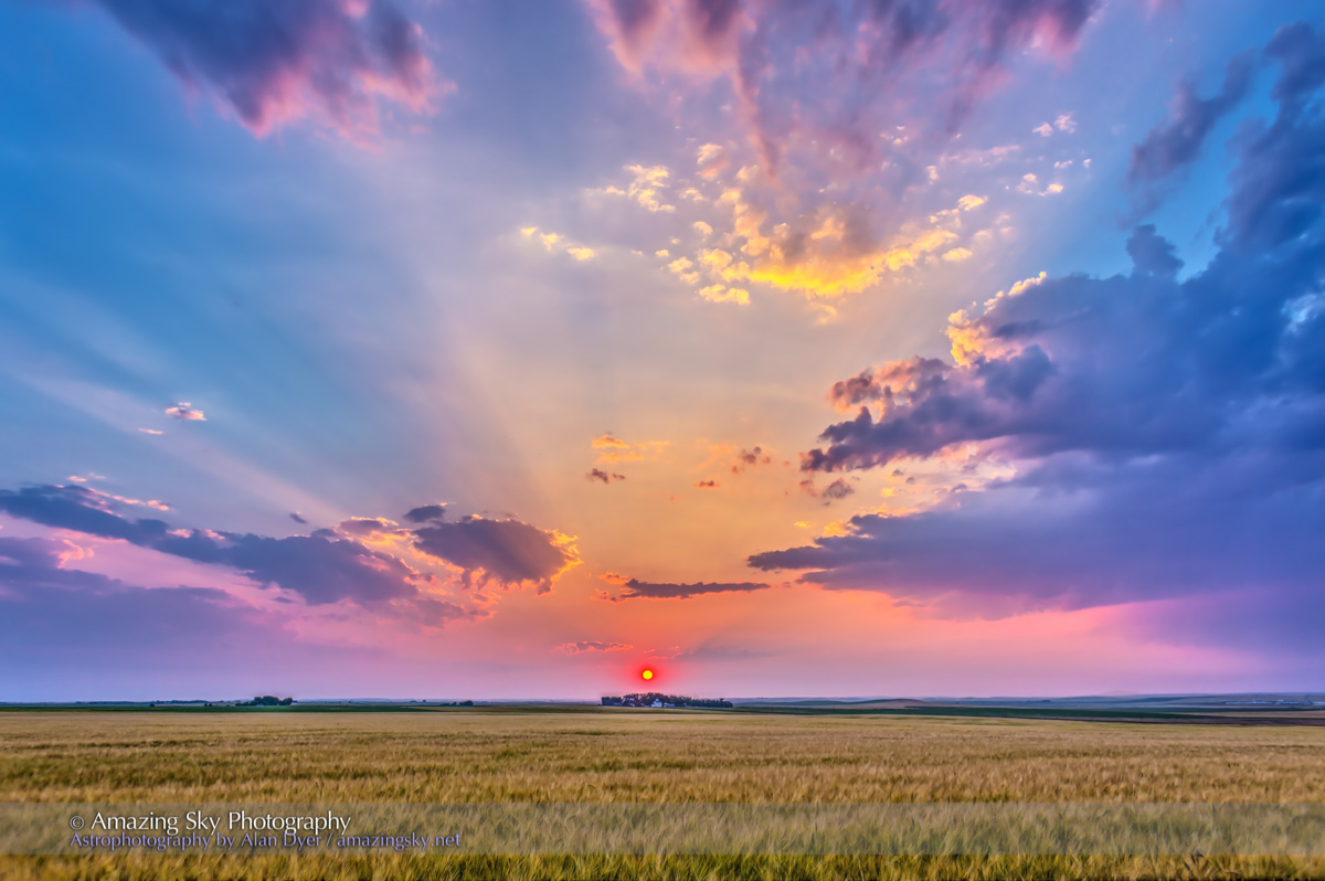 Red Sun in a Prairie Sunset | Grumpa Joe's Place
